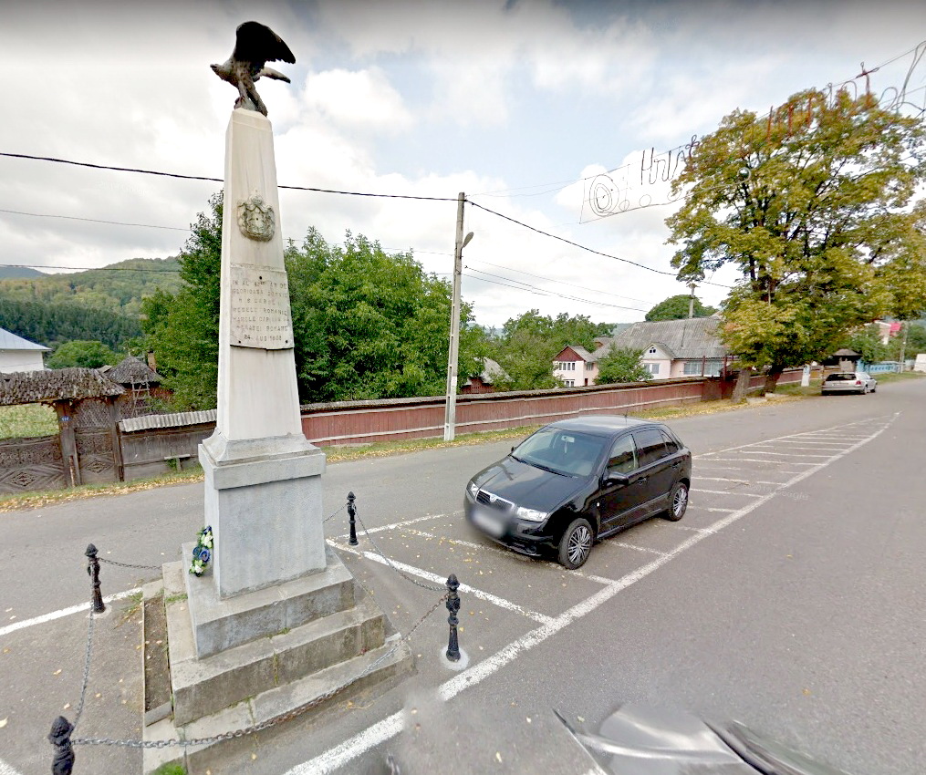 Maşină izbită în Monumentul Eroilor - Realitatea Media