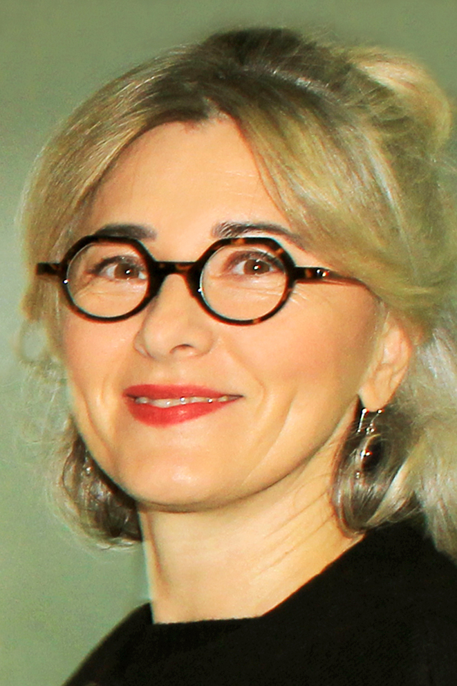 Irina Maria MOLDOVAN - destin între oglinzi paralele - Realitatea Media